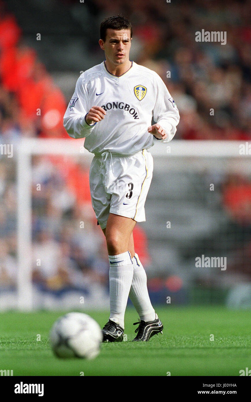 IAN HARTE LEEDS UNITED FC ANFIELD LIVERPOOL 13 October 2001 Stock Photo ...