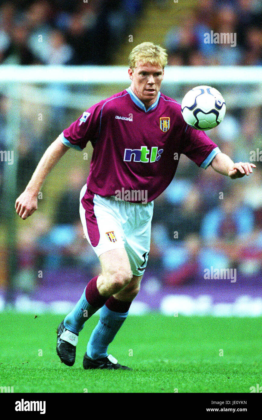 Steve staunton aston villa fc hi-res stock photography and images - Alamy