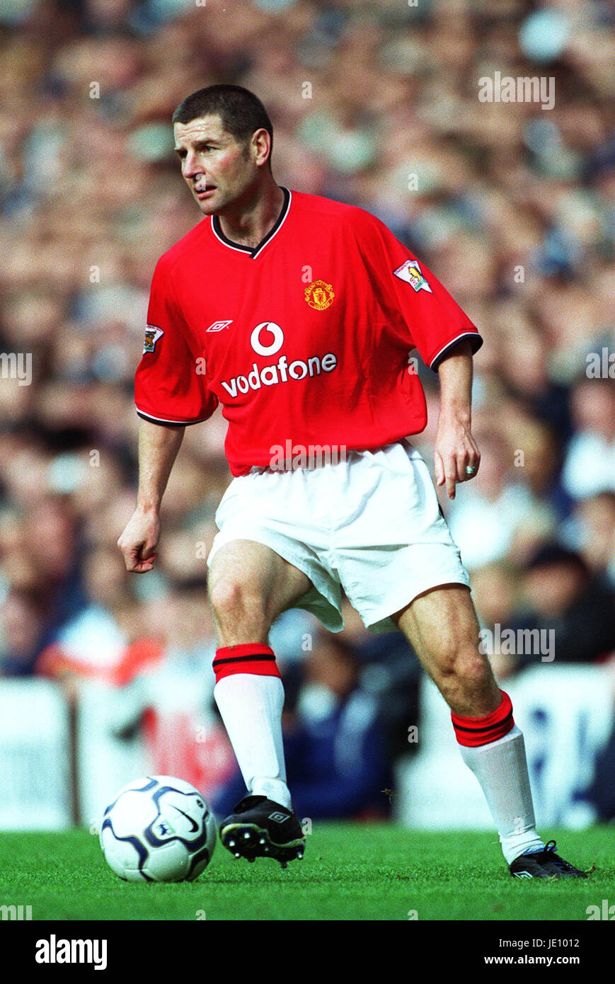 Denis irwin manchester united hi-res stock photography and images - Alamy