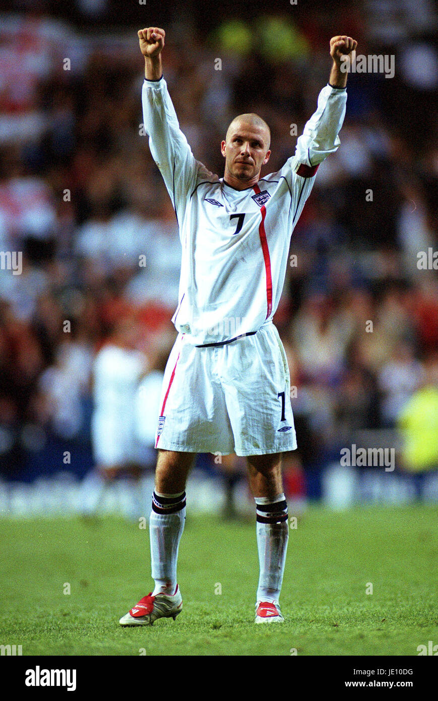 DAVID BECKHAM ENGLAND & MANCHESTER UNITED FC ST JAMES PARK NEWCASTLE ...