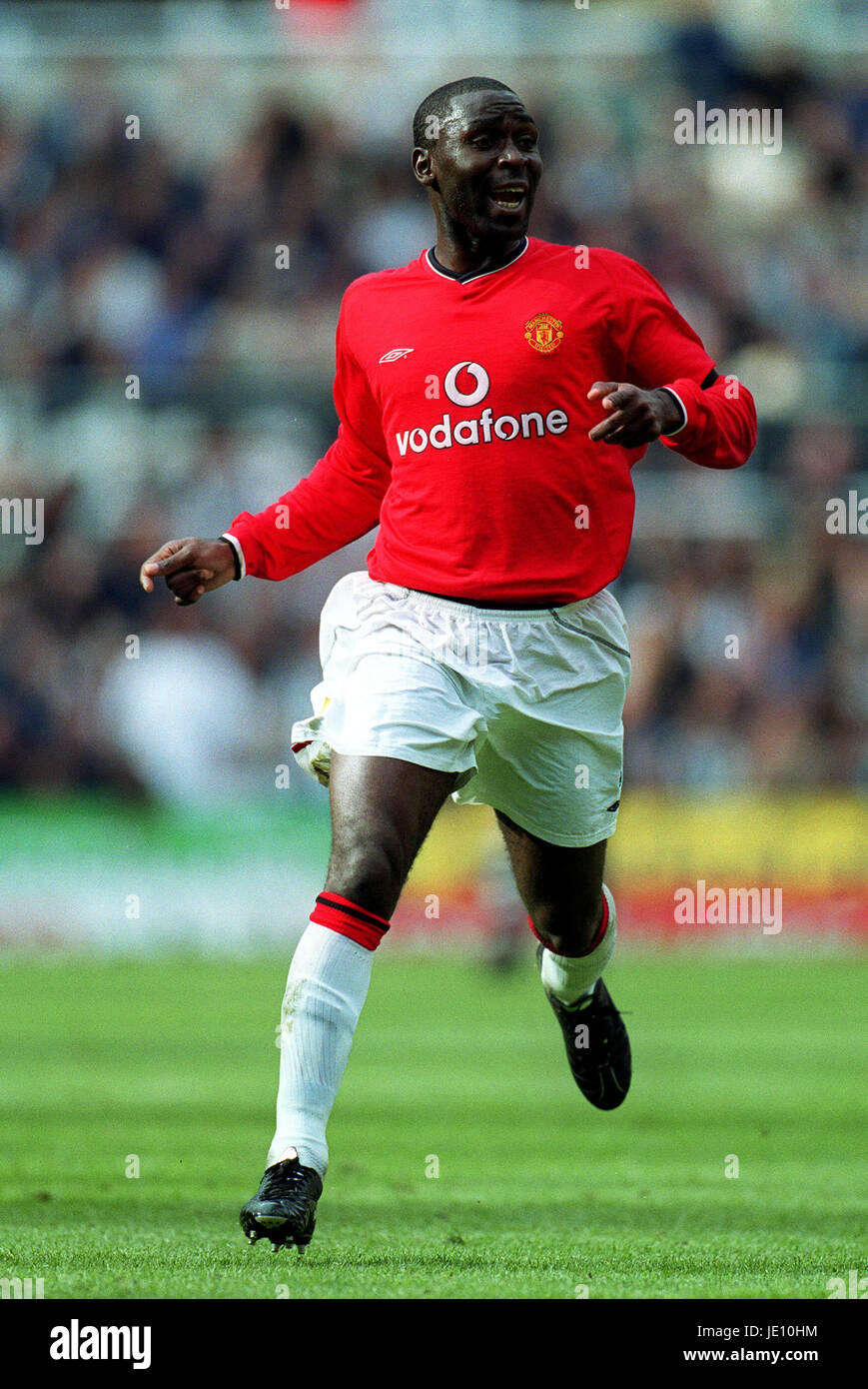 ANDY COLE MANCHESTER UNITED FC ST JAMES PARK NEWCASTLE ENGLAND 15 ...