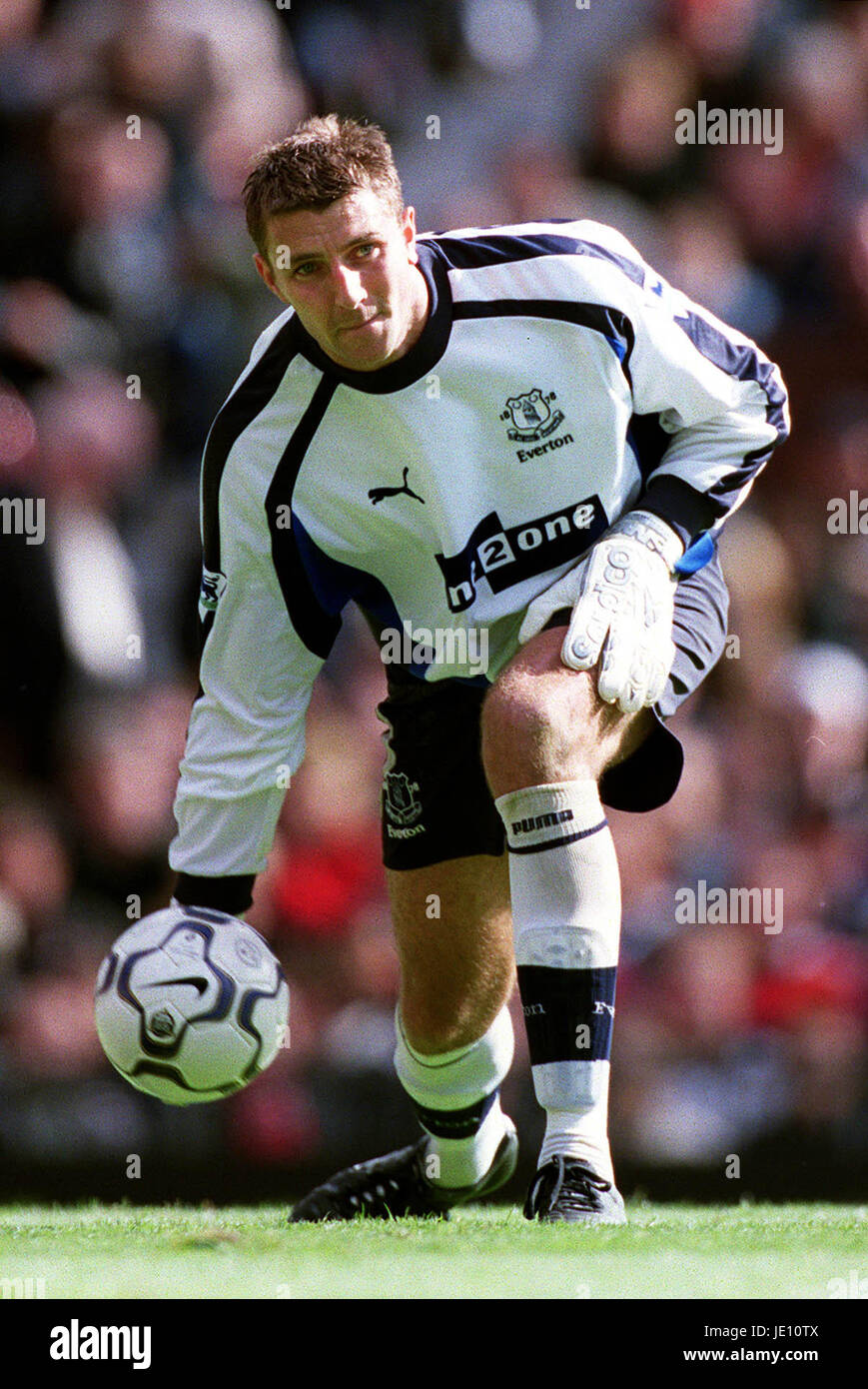 Paul gerrard everton hi-res stock photography and images - Alamy