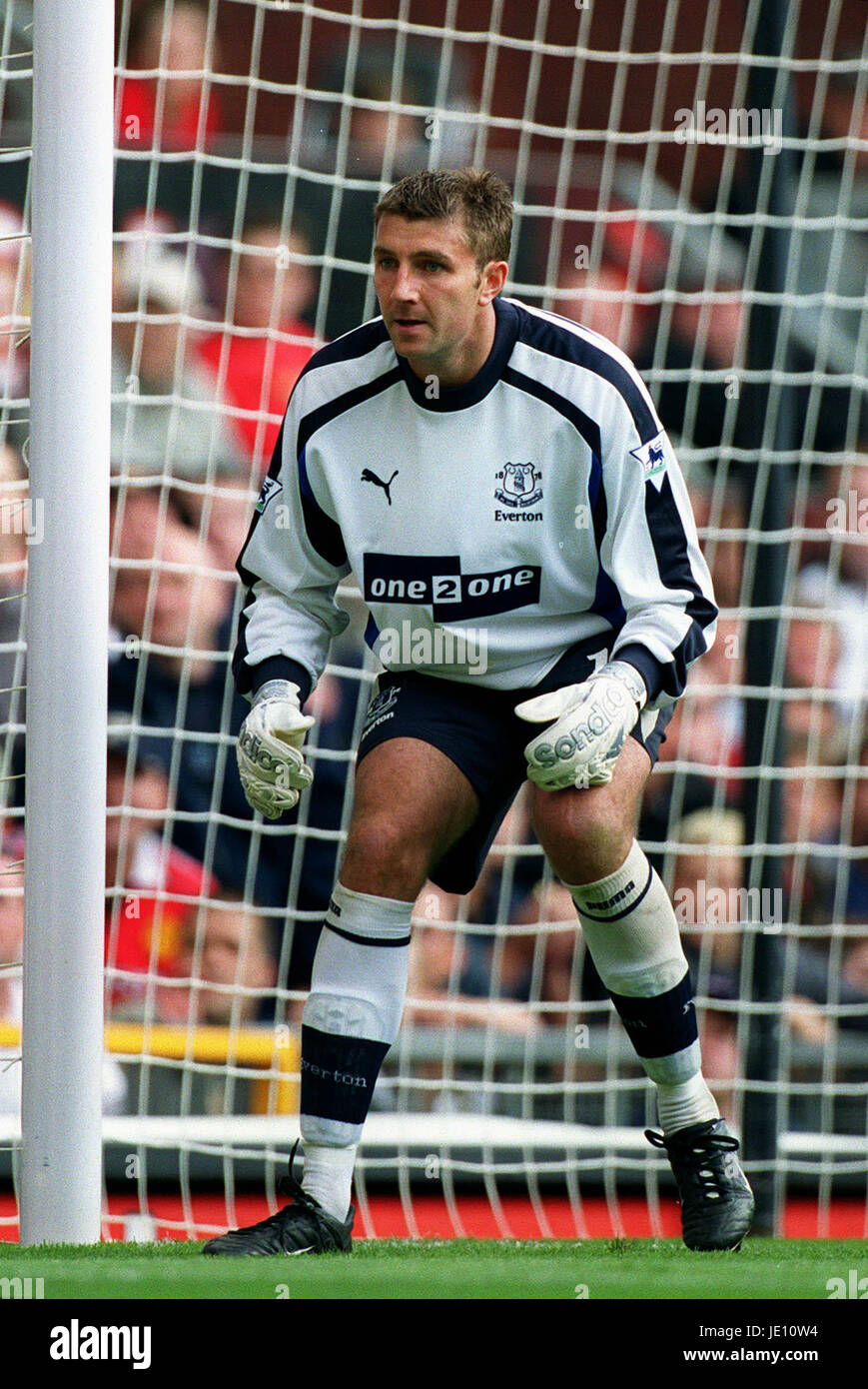 Paul gerrard everton hi-res stock photography and images - Alamy