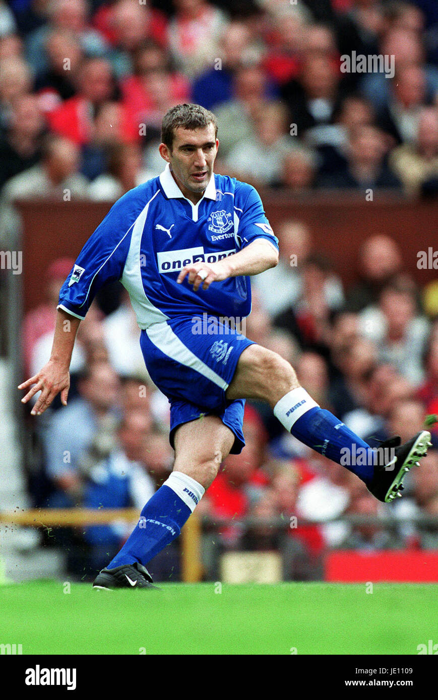 ALAN STUBBS EVERTON FC OLD TRAFFORD MANCHESTER 08 September 2001 Stock ...