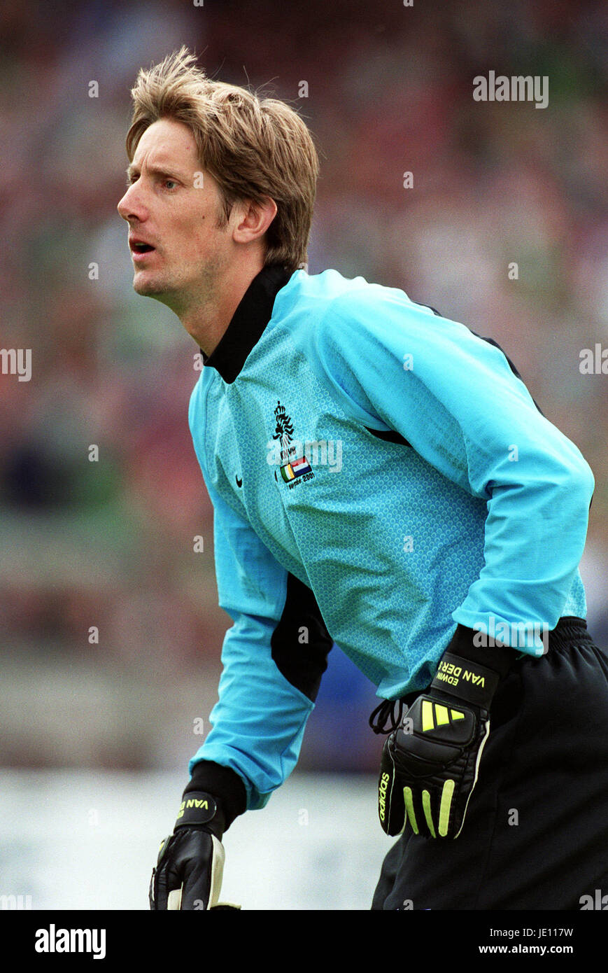 EDWIN VAN DER SAR HOLLAND & FULHAM LANSDOWNE ROAD DUBLIN IRELAND 01 ...