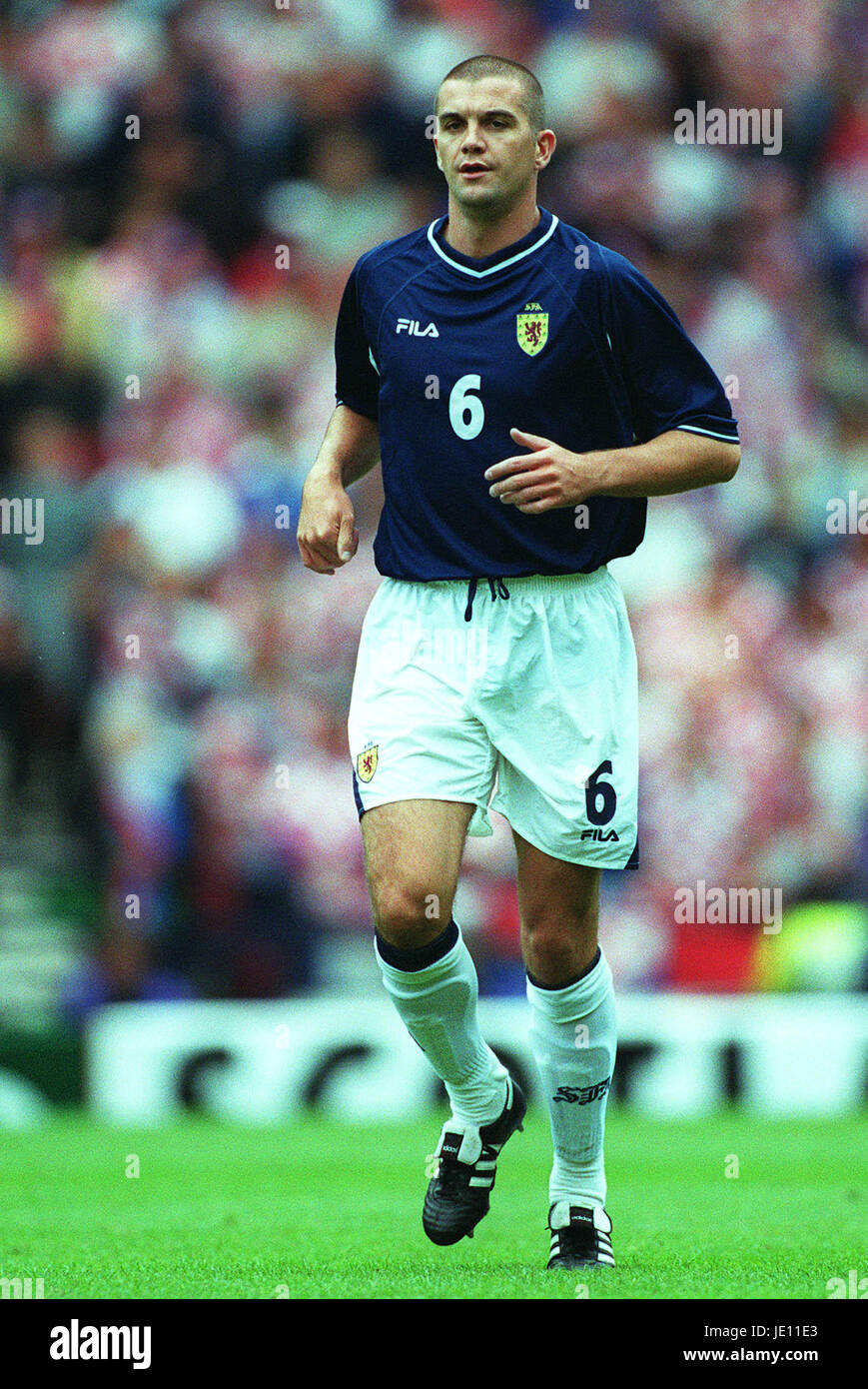 DOMINIC MATTEO SCOTLAND & LEEDS UNITED FC HAMPDEN PARK GLASGOW 01 ...