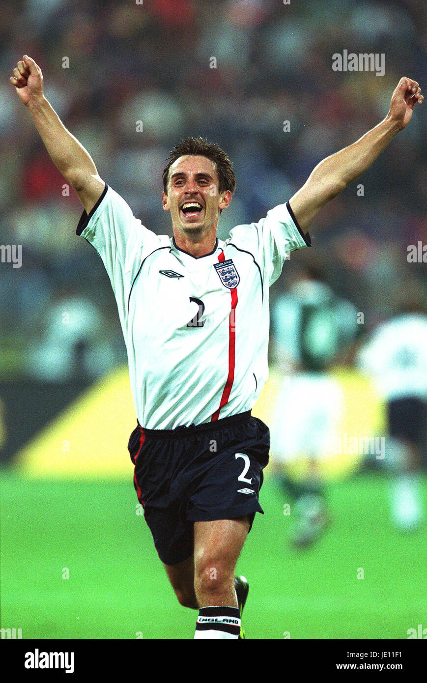 GARY NEVILLE ENGLAND & MANCHESTER UNITED FC MUNICH OLYMPIC STADIUM ...