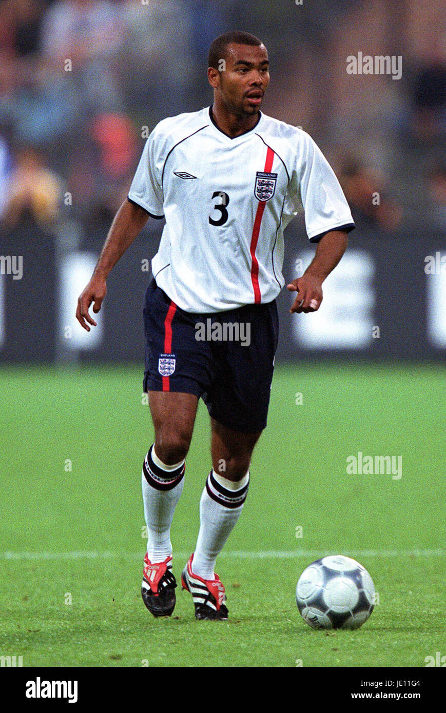 ASHLEY COLE ENGLAND & ARSENAL FC MUNICH OLYMPIC STADIUM MUNICH 01 ...