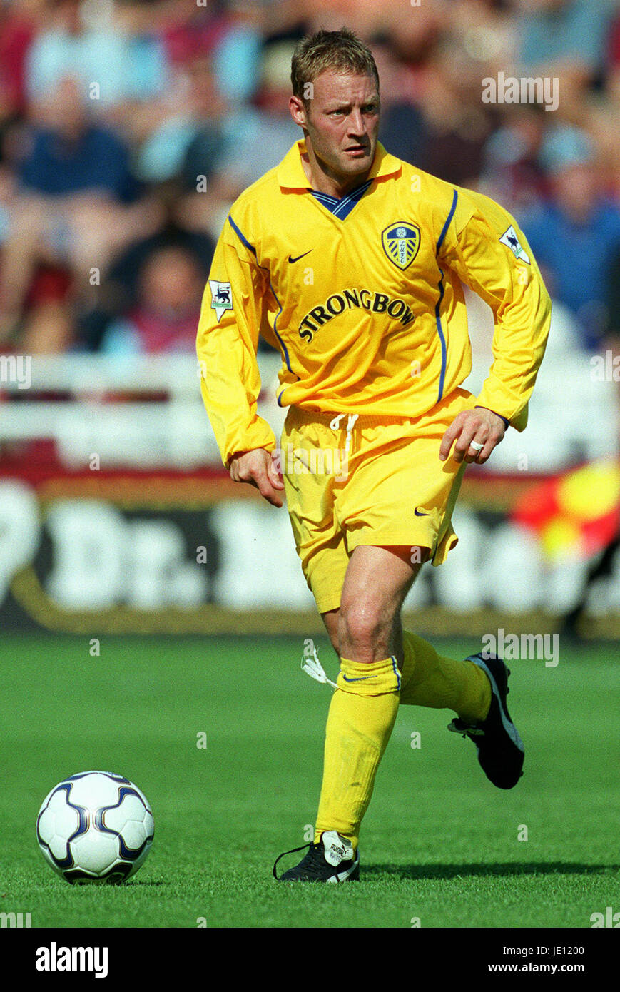 DAVID BATTY LEEDS UNITED FC UPTON PARK LONDON ENGLAND 25 August 2001 ...