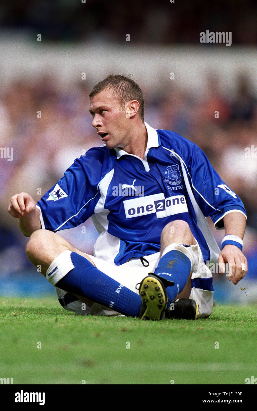 DUNCAN FERGUSON EVERTON FC 25 August 2001 Stock Photo - Alamy