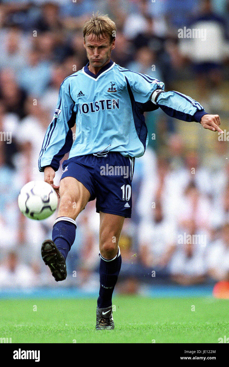 TEDDY SHERINGHAM TOTTENHAM HOTSPUR FC 25 August 2001 Stock Photo - Alamy