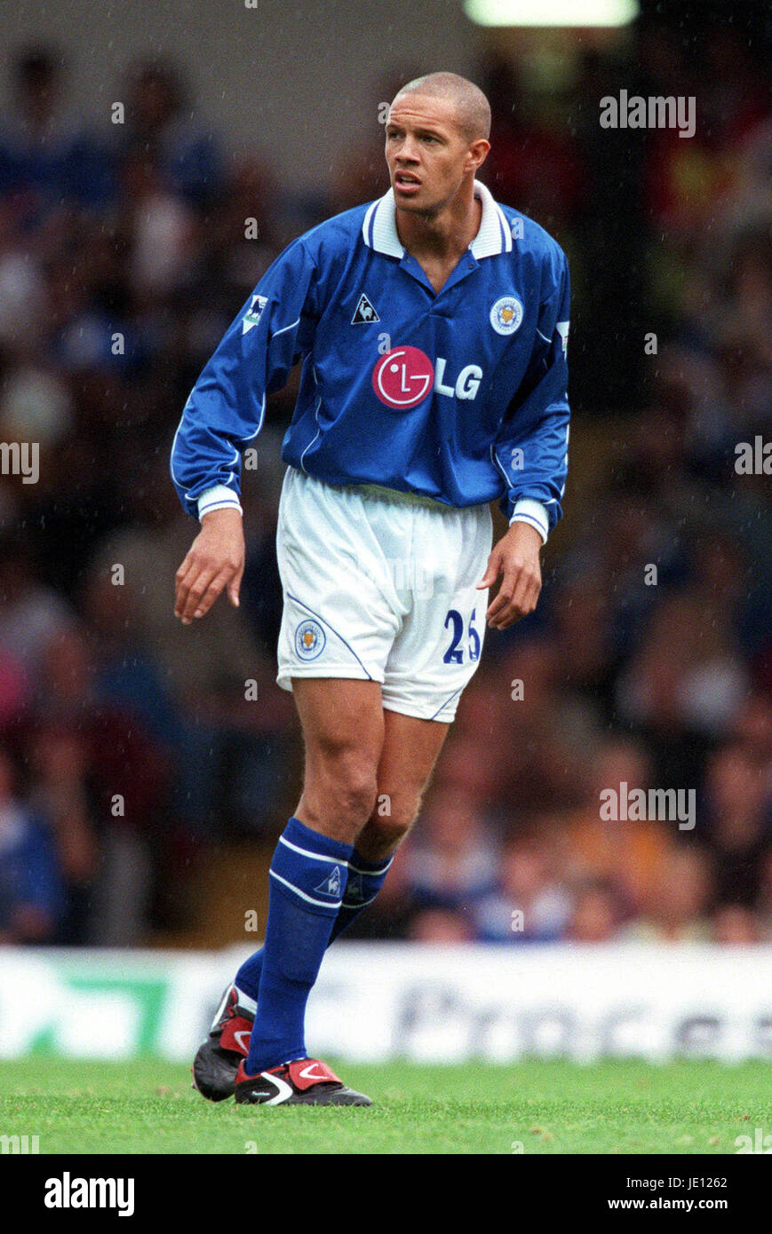 Junior lewis hi-res stock photography and images - Alamy