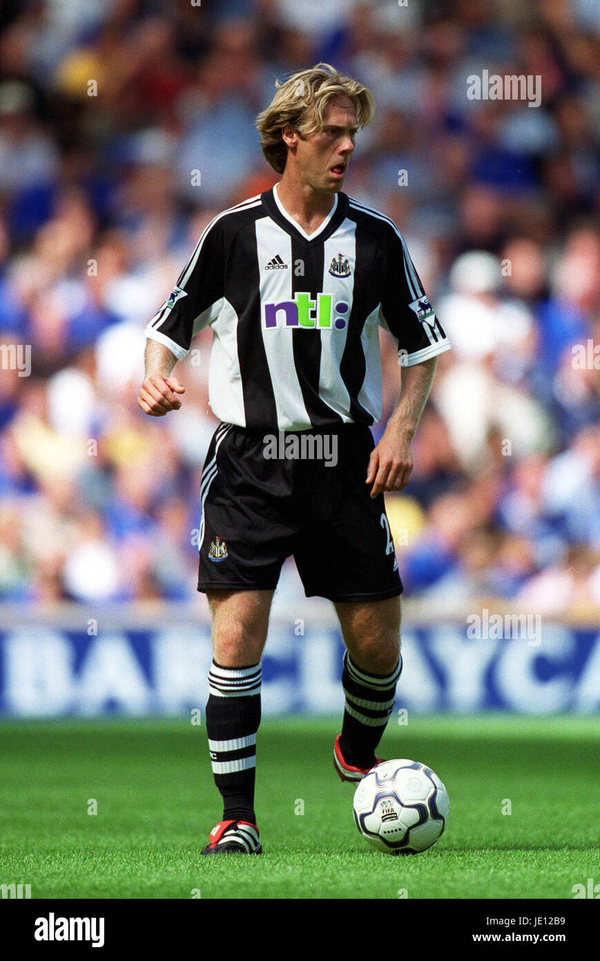 WARREN BARTON NEWCASTLE UNITED FC 19 August 2001 Stock Photo - Alamy