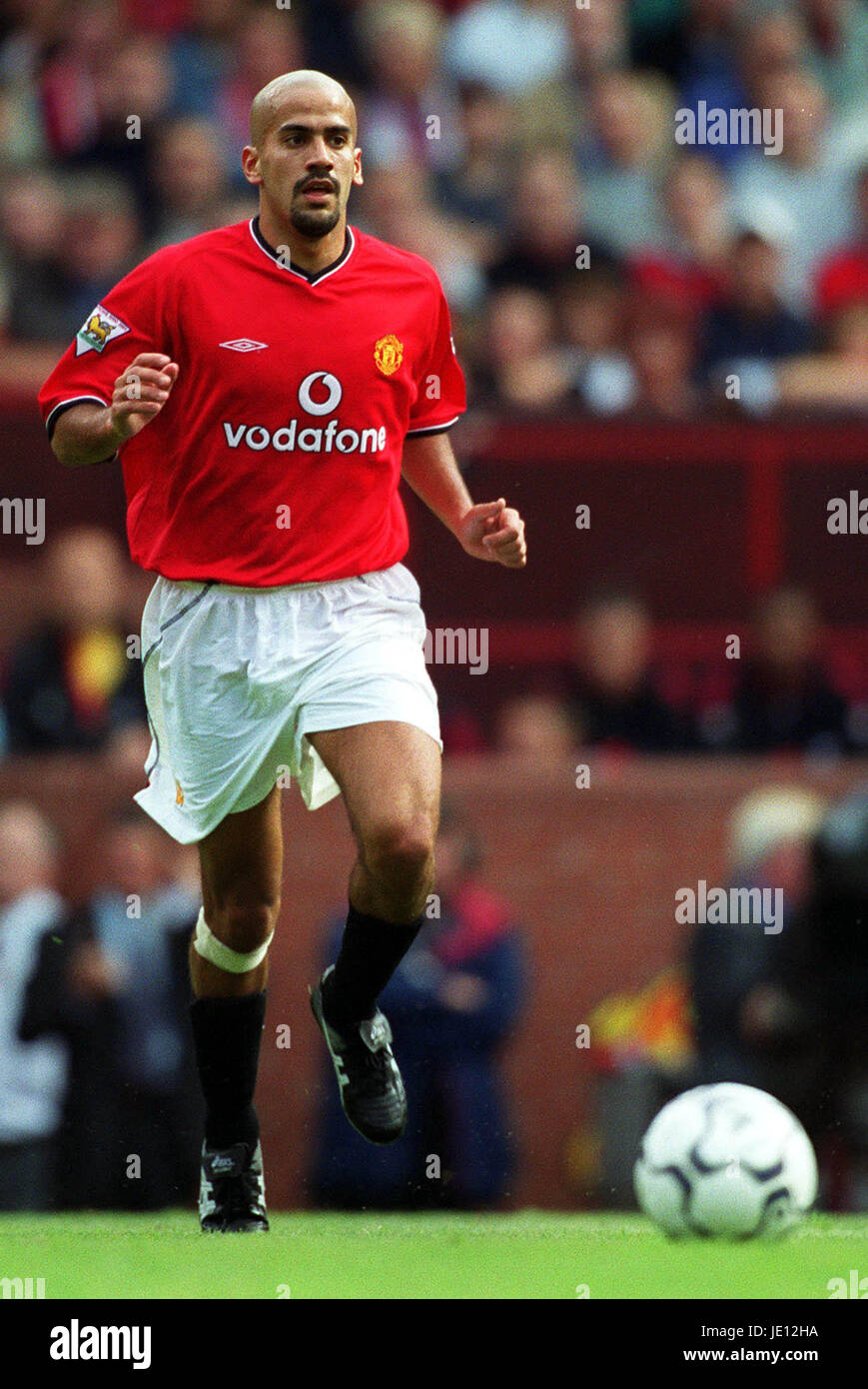 Veron manchester united 2001 hi-res stock photography and images - Alamy