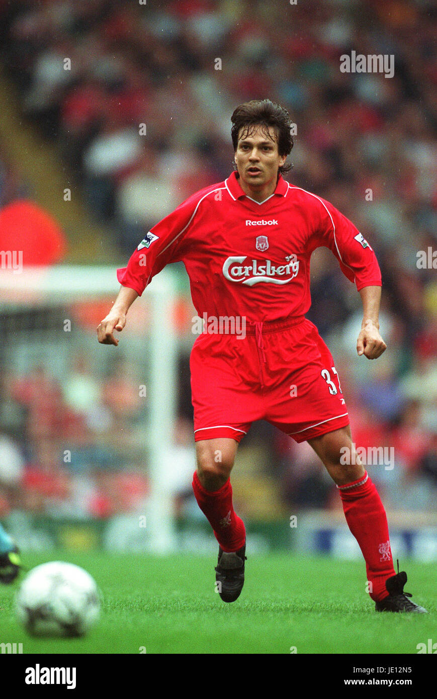 JARI LITMANEN LIVERPOOL FC ANFIELD LIVERPOOL ENGLAND 18 August 2001 ...