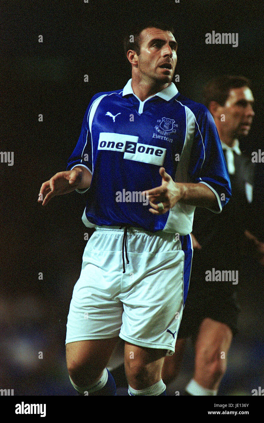 DAVID UNSWORTH EVERTON FC GOODISON PARK 14 August 2001 Stock Photo - Alamy