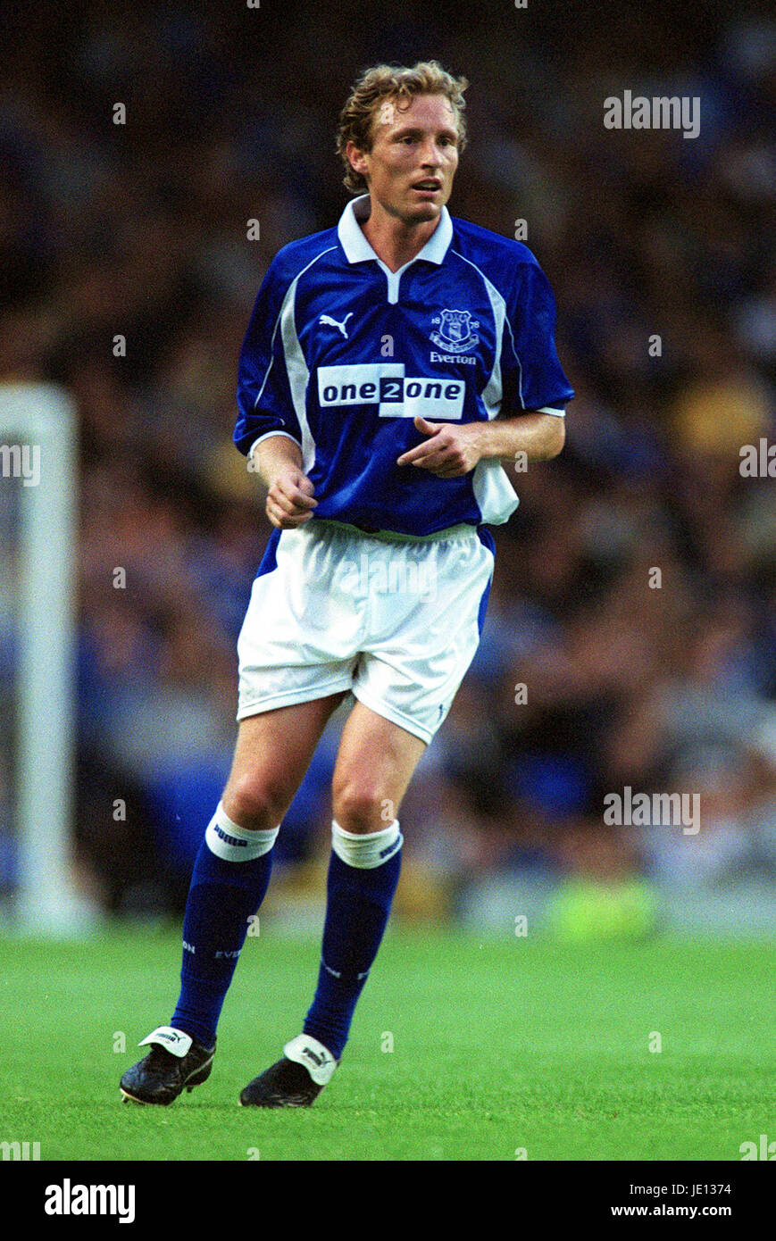 SCOT GEMMILL EVERTON FC GOODISON PARK 14 August 2001 Stock Photo - Alamy