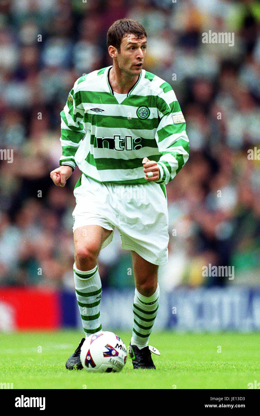 CHRIS SUTTON GLASGOW CELTIC FC CELTIC PARK GLASGOW SCOTLAND 11 August ...