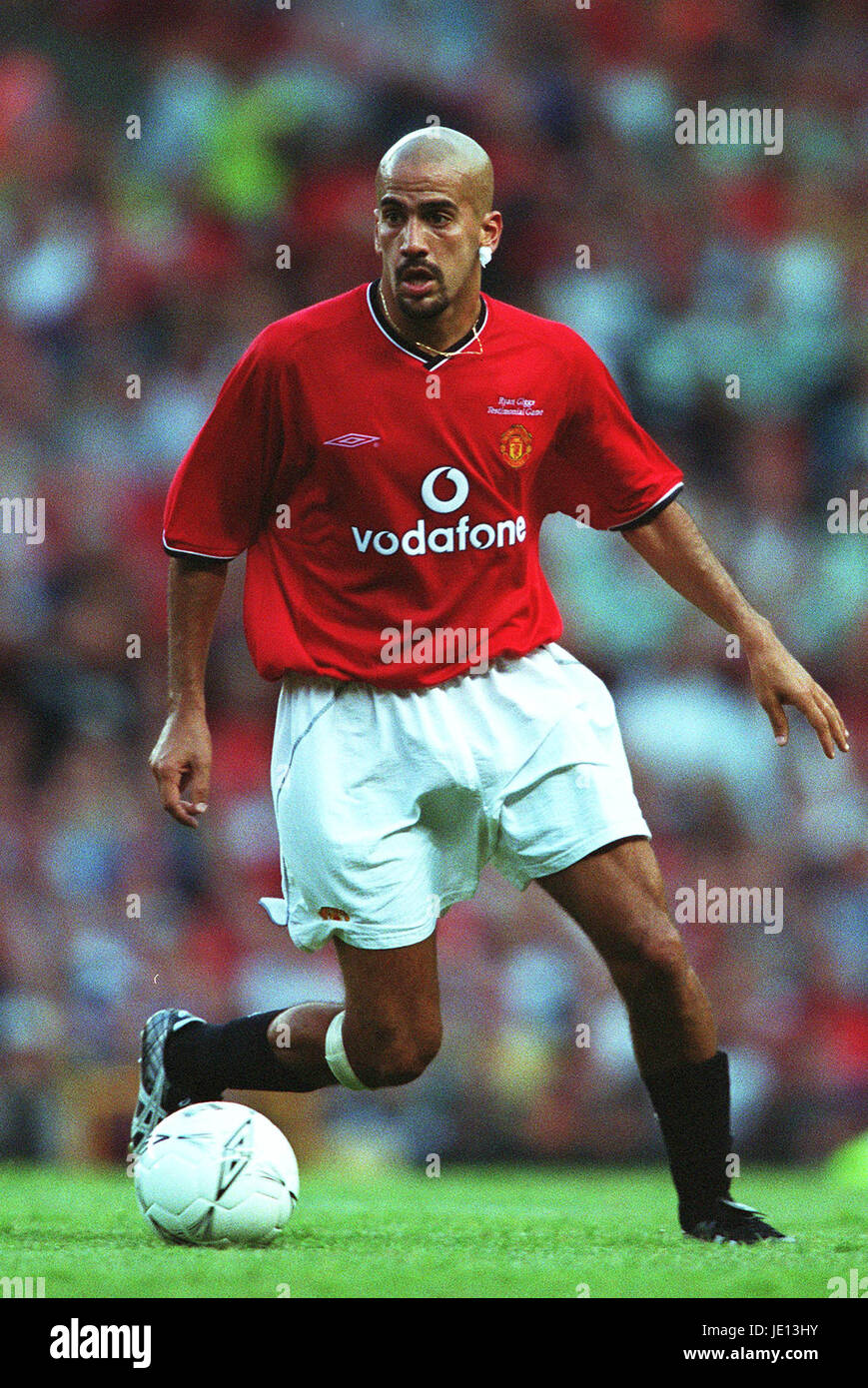 Veron manchester united 2001 hi-res stock photography and images - Alamy