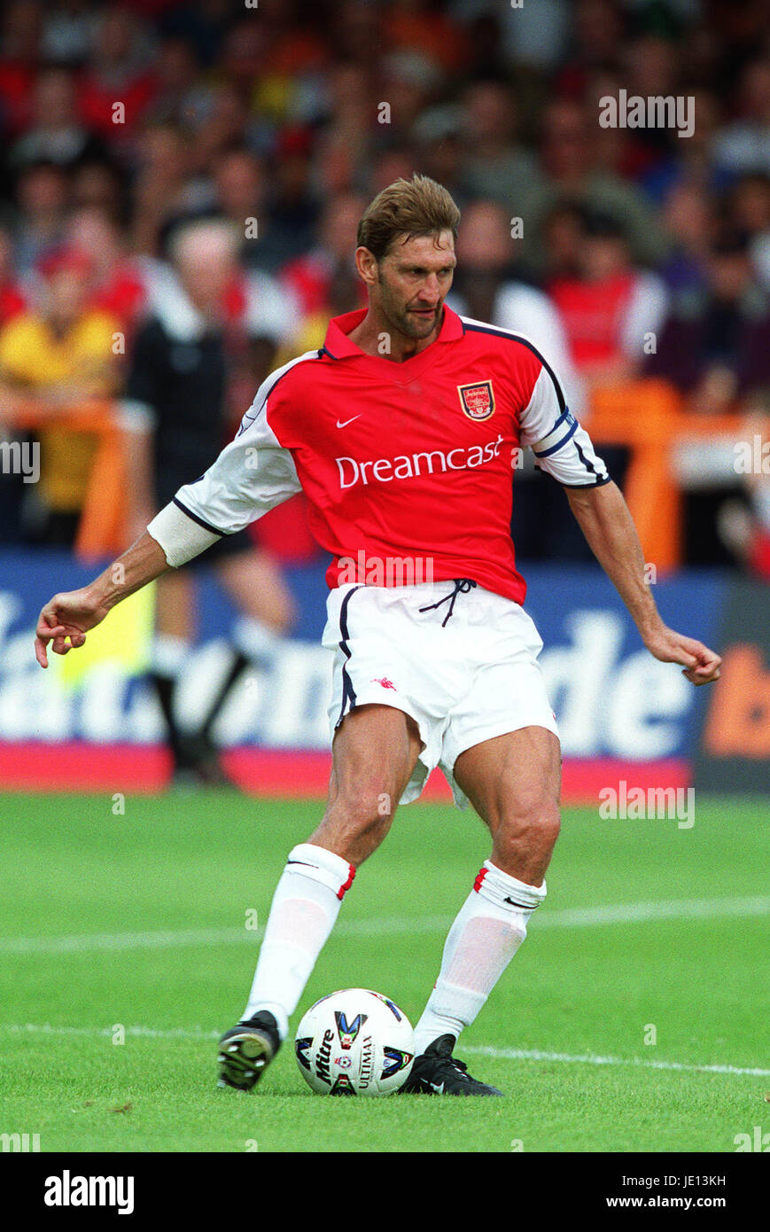Tony adams arsenal hi-res stock photography and images - Alamy