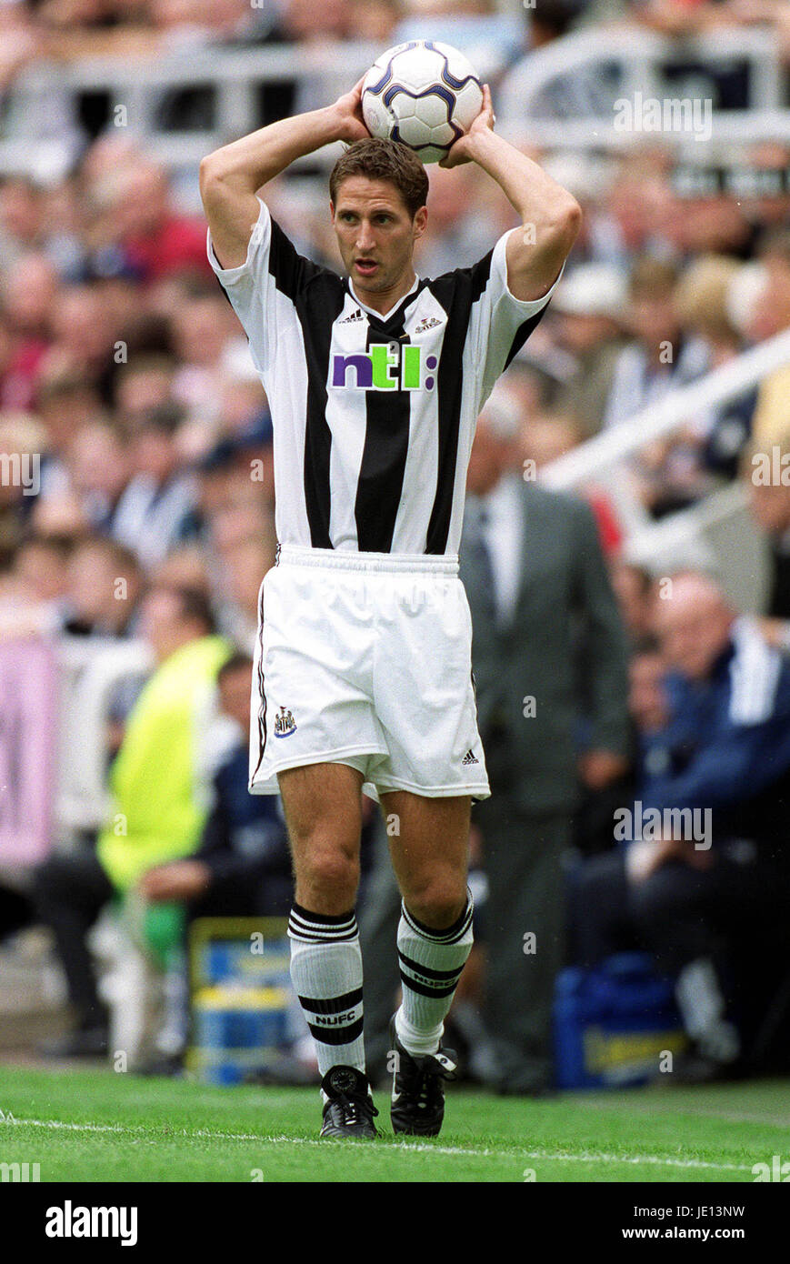 ROBBIE ELLIOTT NEWCASTLE UNITED FC NEWCASTLE ST JAMES PARK NEWCASTLE 11 ...
