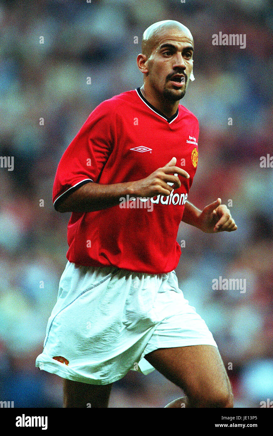 Veron manchester united 2001 hi-res stock photography and images - Alamy