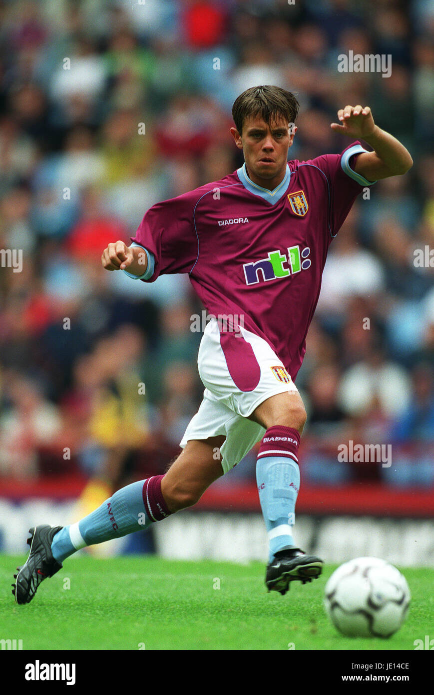 Lee hendrie 2001 hi-res stock photography and images - Alamy