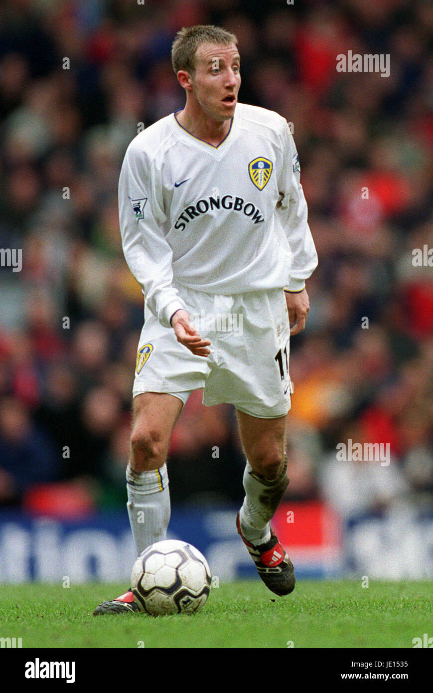LEE BOWYER LEEDS UNITED FC ANFIELD LIVERPOOL 13 April 2001 Stock Photo ...
