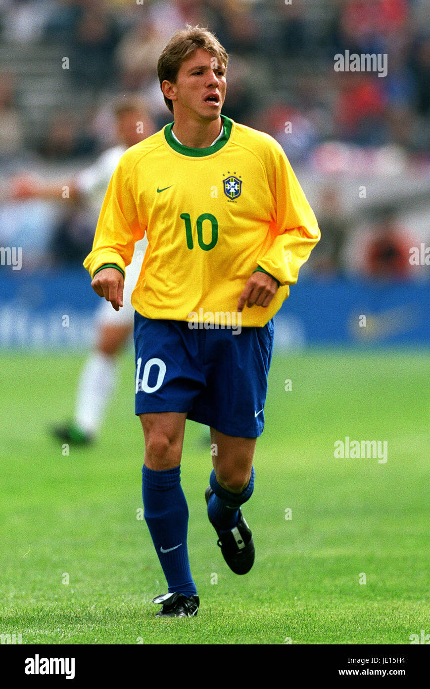 JUNINHO BRAZIL LOS ANGELES ROSE BOWL LOS ANGELES 03 March 2001 Stock ...