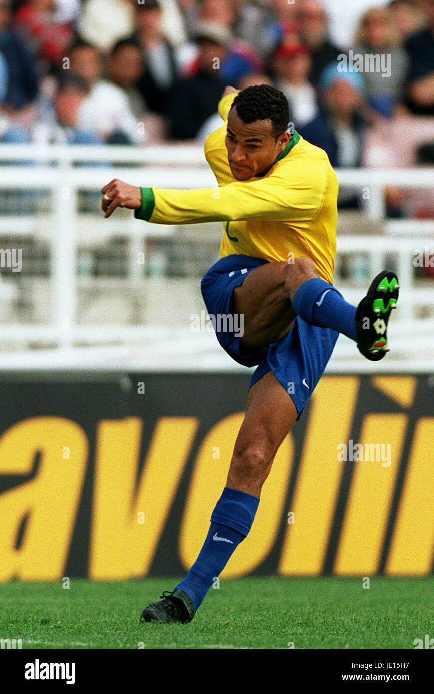 Cafu 2001 hi-res stock photography and images - Alamy