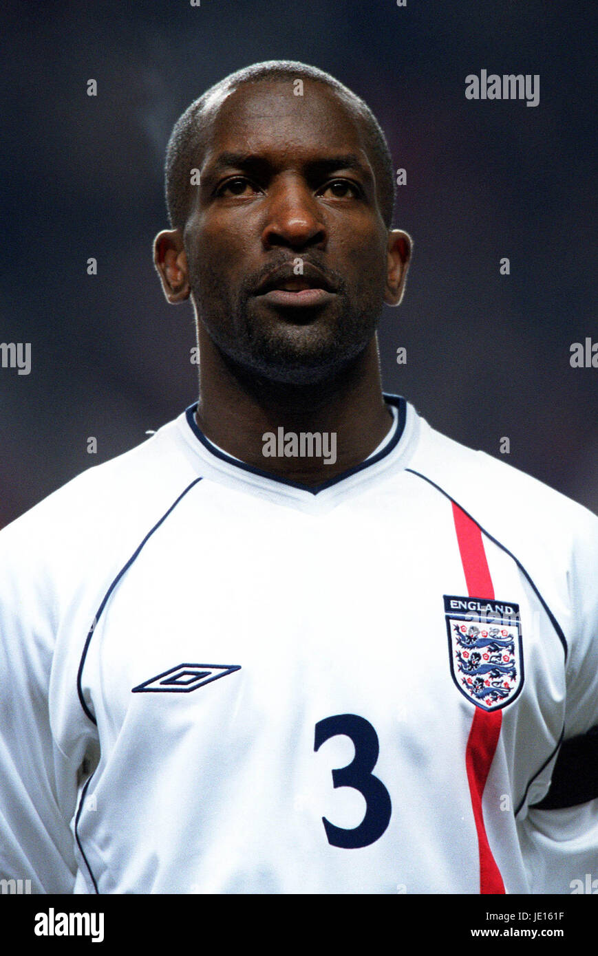 CHRIS POWELL ENGLAND & CHARLTON ATHLETIC FC VILLA PARK BIRMINGHAM 28 ...