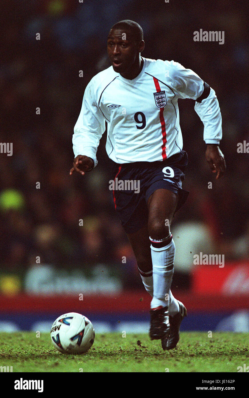ANDY COLE ENGLAND & MANCHESTER UNITED FC VILLA PARK BIRMINGHAM 28 ...