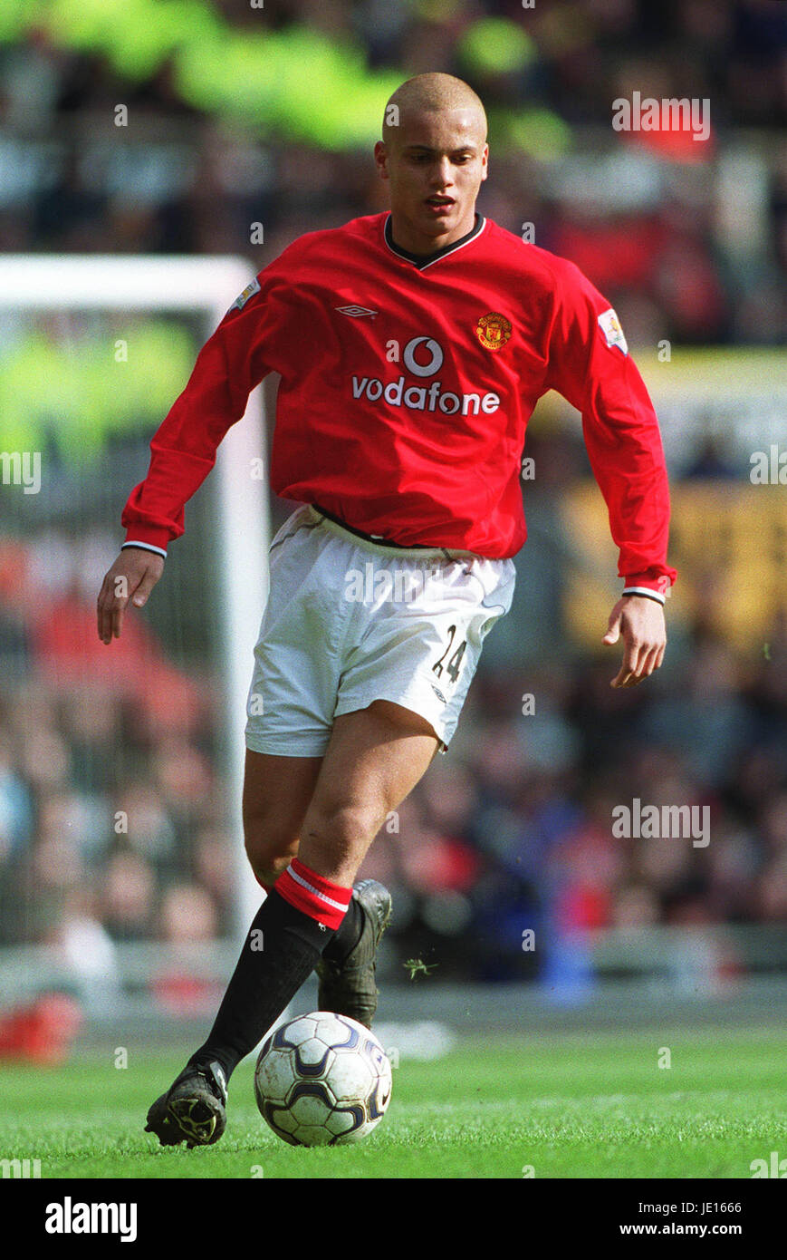 WESLEY BROWN MANCHESTER UNITED FC MANCHESTER OLD TRAFFORD MANCHESTER 26 ...