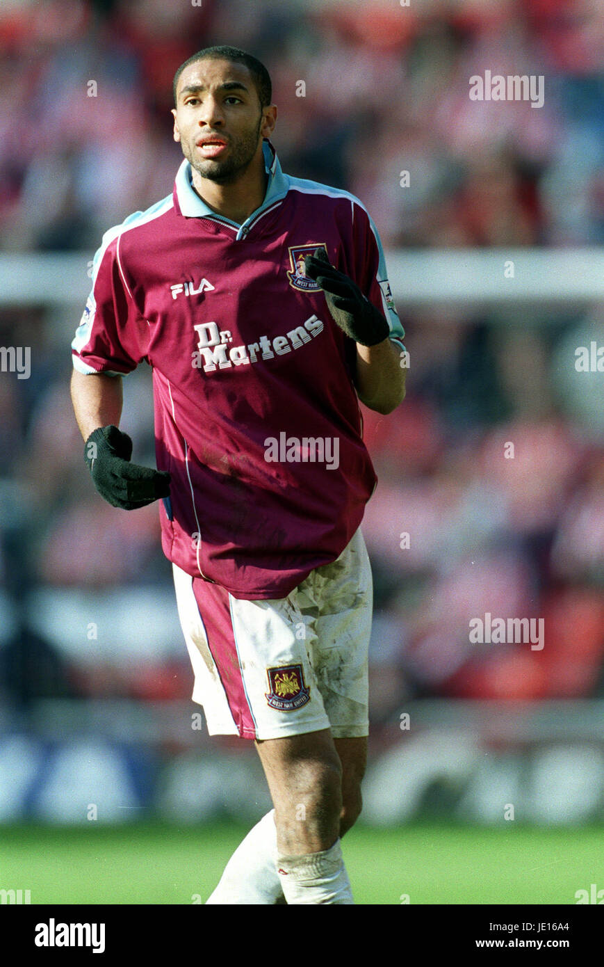FREDERIC KANOUTE WEST HAM UNITED FC STADIUM OF LIGHT SUNDERLAND ENGLAND ...
