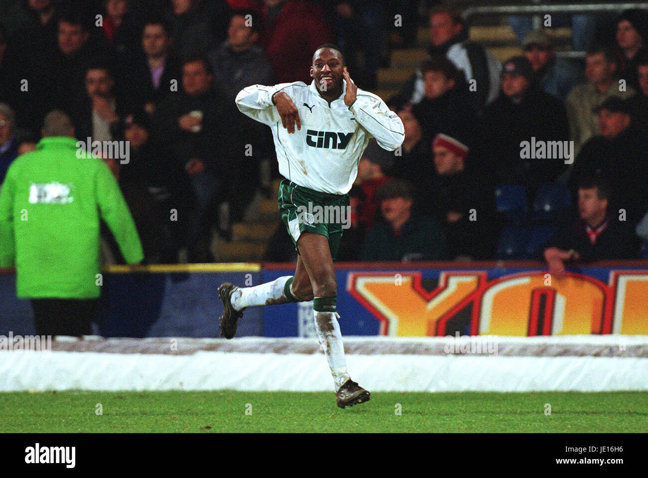 Jason euell celebrates goal hi-res stock photography and images - Alamy