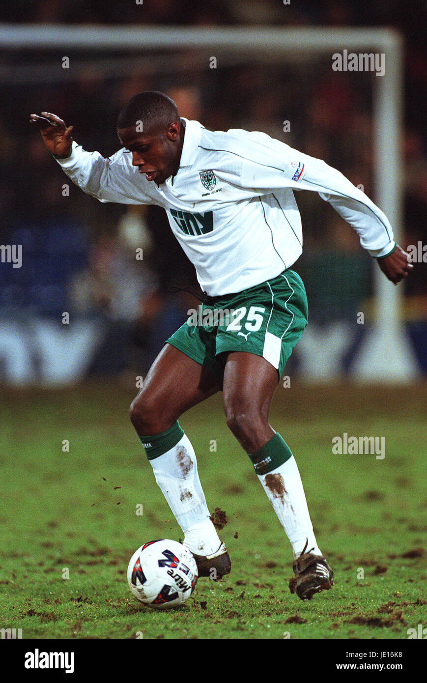 WAYNE GRAY WIMBLEDON FC SELHURST PARK LONDON 13 February 2001 Stock ...