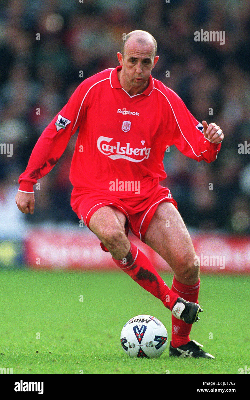 GARY MCALLISTER LIVERPOOL FC ELLAND ROAD LEEDS ENGLAND 27 January 2001 ...