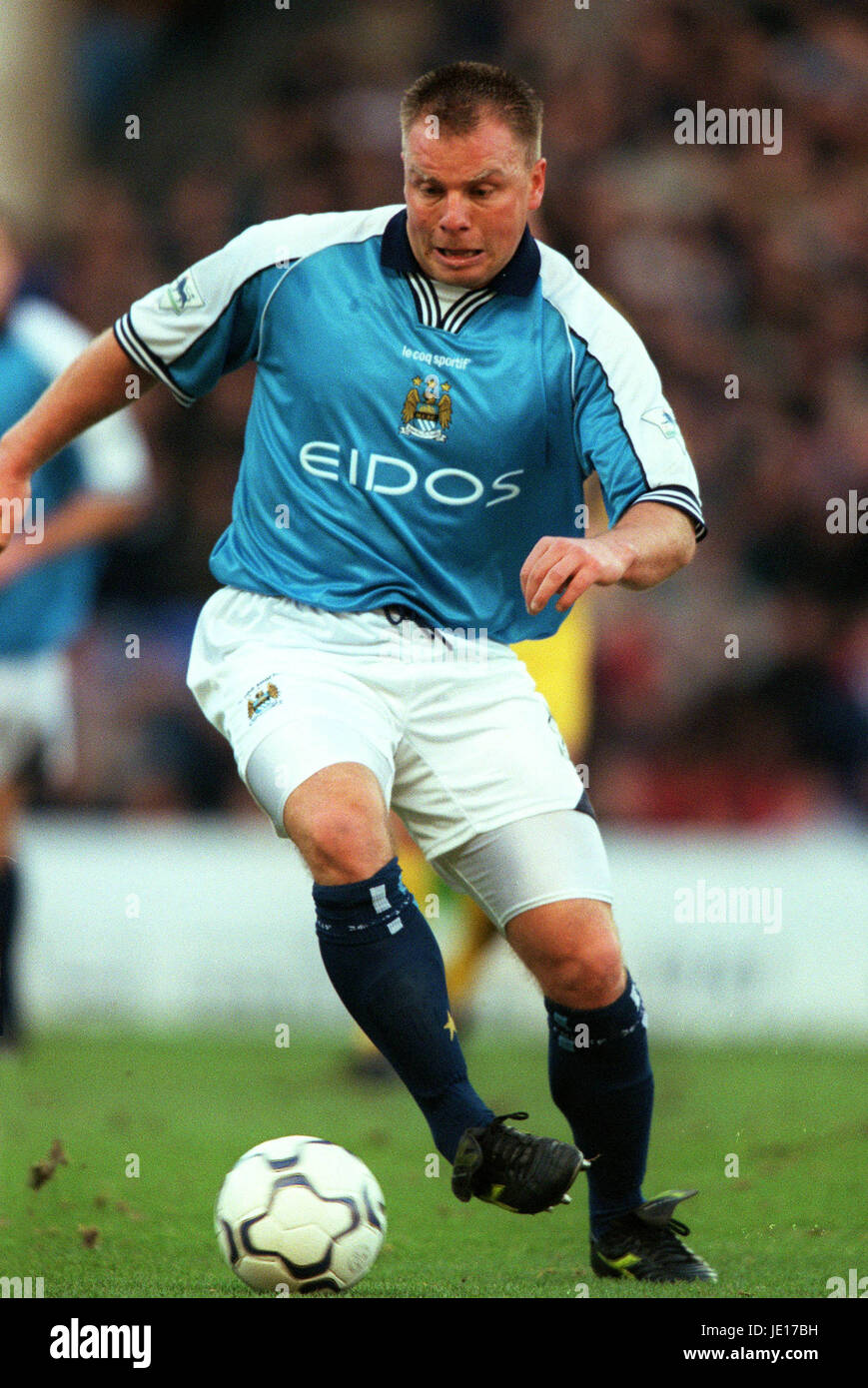 ANDY MORRISON MANCHESTER CITY FC MAINE ROAD MANCHESTER ENGLAND 13 ...