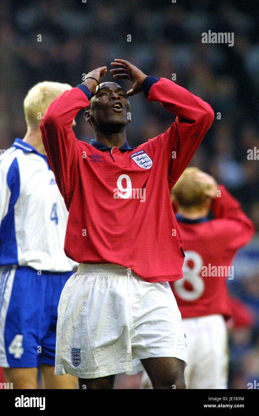 ANDY COLE ENGLAND & MANCHESTER UNITED FC 24 March 2001 Stock Photo - Alamy