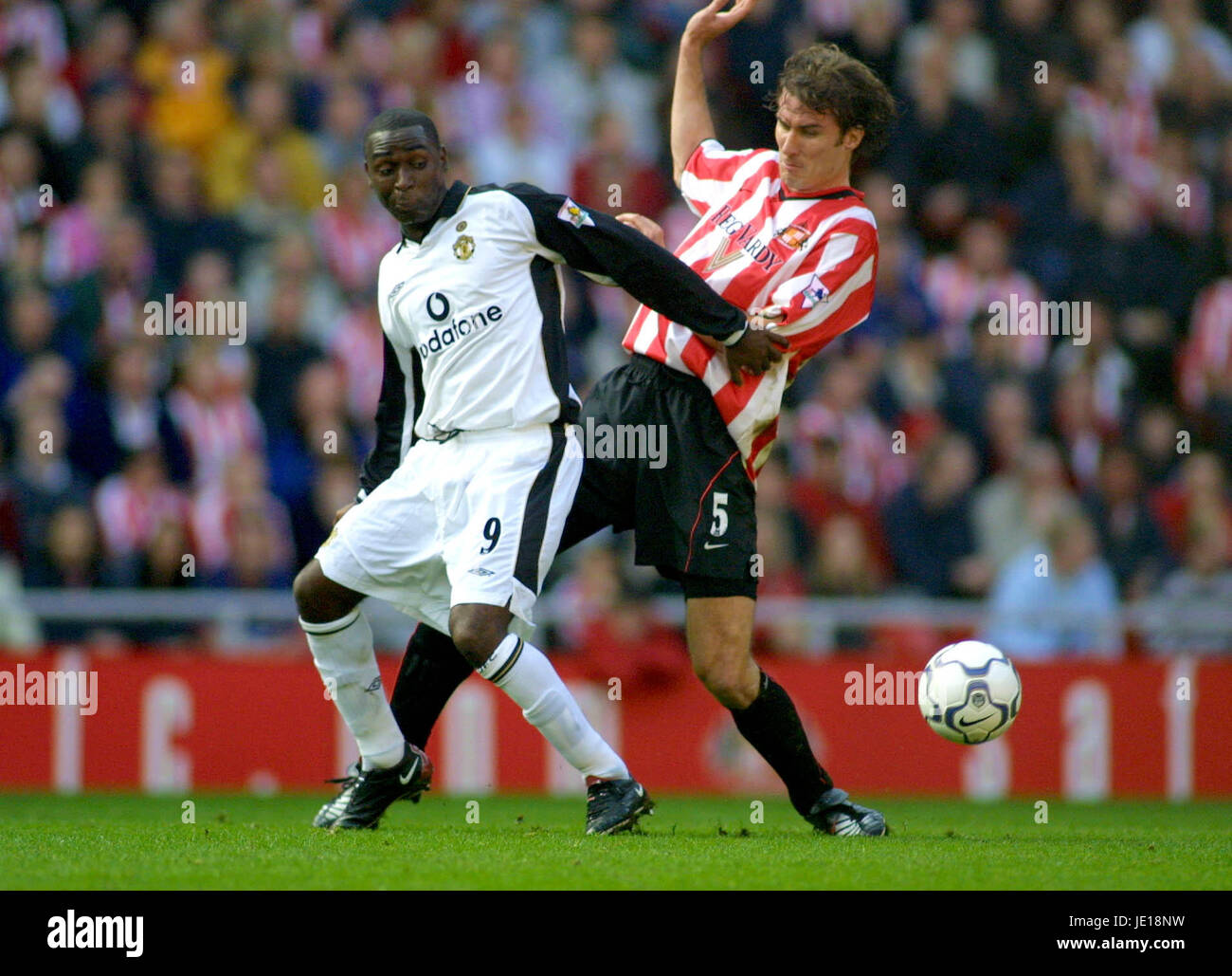ANDY COLE & STANISLAV VARGA SUNDERLAND V MANCHESTER UNITED STADIUM OF ...