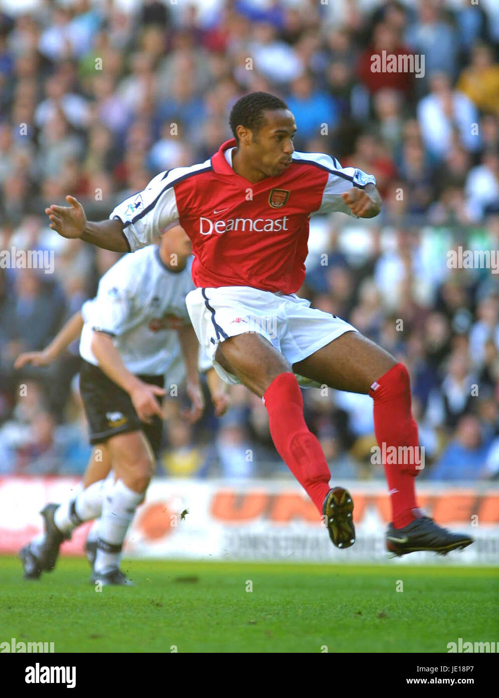 Thierry henry 2001 hi-res stock photography and images - Alamy