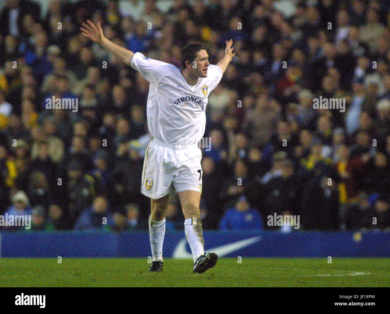 Robbie keane leeds hi-res stock photography and images - Alamy