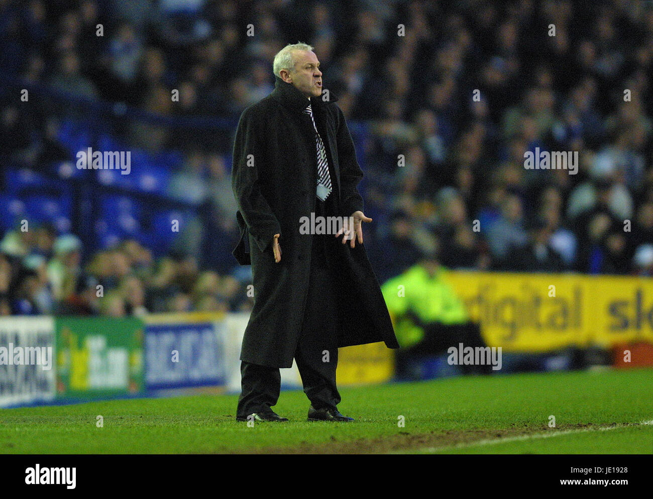 Peter reid liverpool hi-res stock photography and images - Alamy