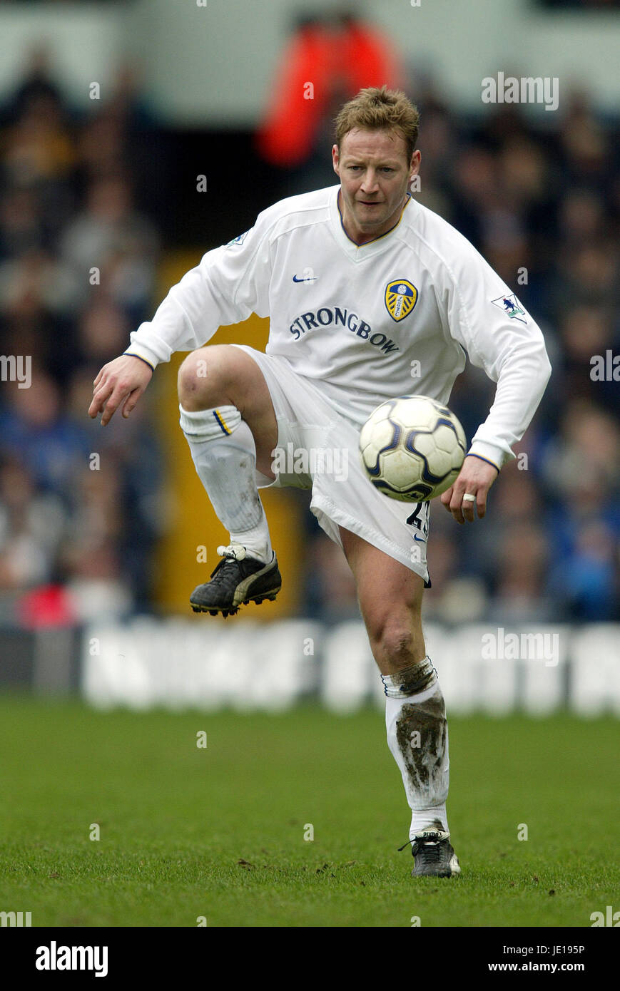 DAVID BATTY LEEDS UNITED FC LEEDS ELLAND ROAD 03 February 2002 Stock ...