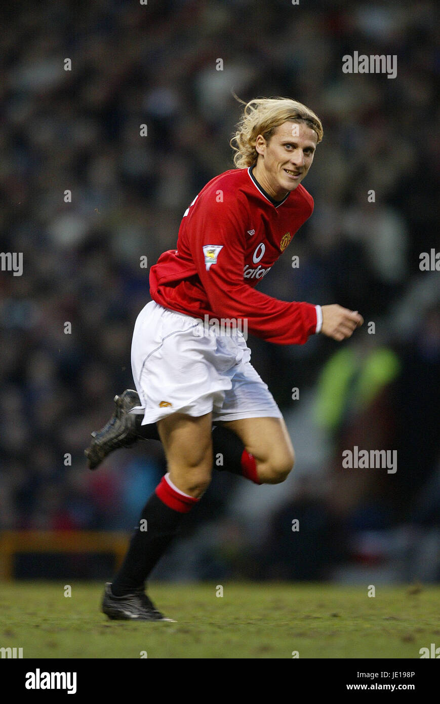 DIEGO FORLAN MANCHESTER UNITED FC MANCHESTER OLD TRAFFORD 02 February ...