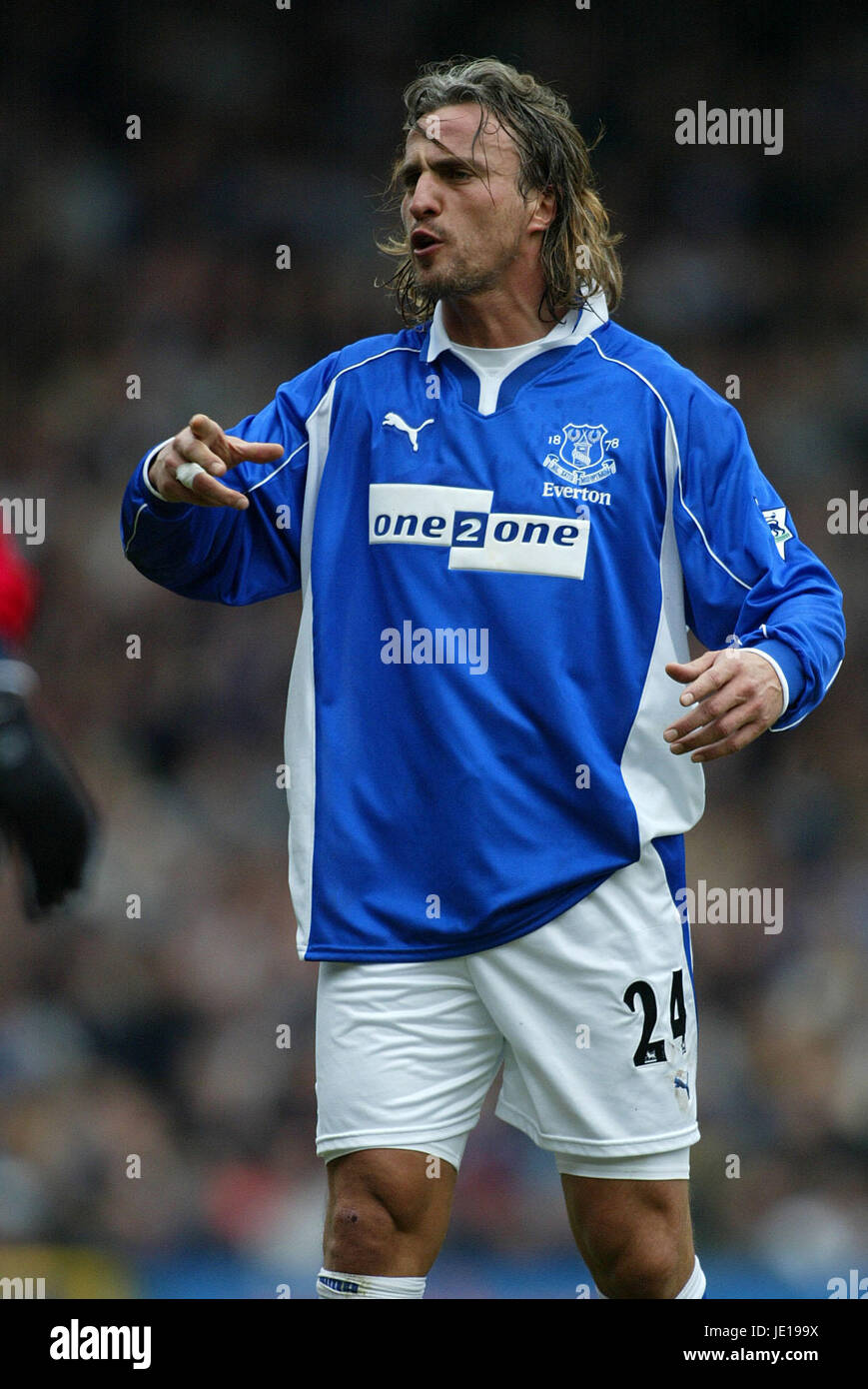 David ginola everton hi-res stock photography and images - Alamy