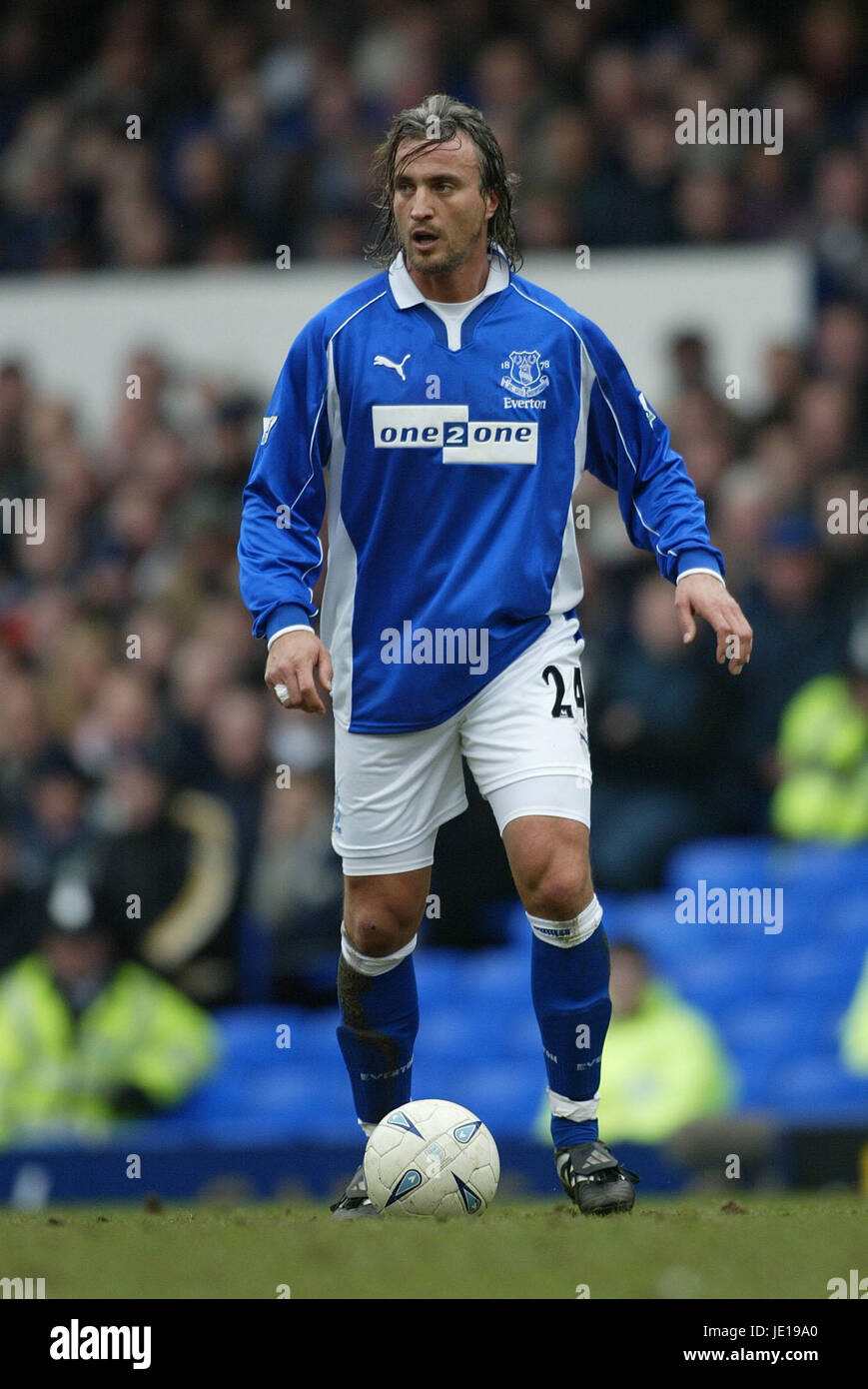 David ginola everton hi-res stock photography and images - Alamy