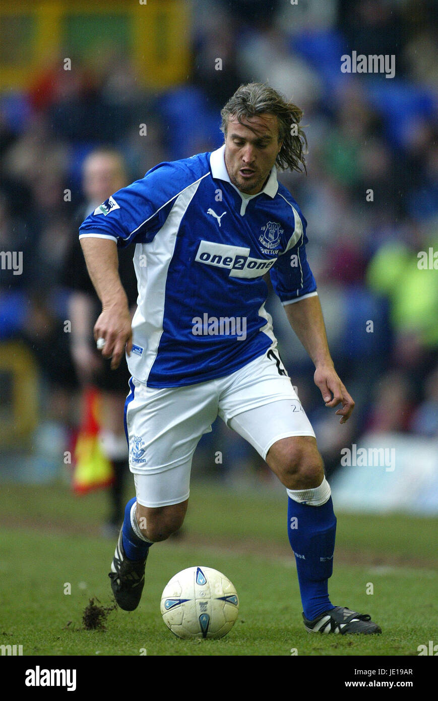David ginola everton hi-res stock photography and images - Alamy