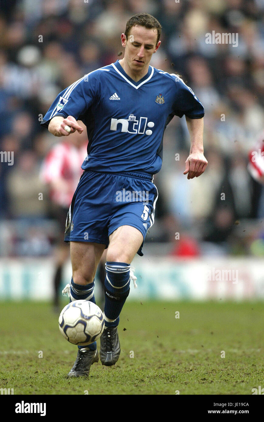 ANDY O'BRIEN NEWCASTLE UNITED FC SUNDERLAND STADIUM OF LIGHT 24 February 2002 Stock Photo - Alamy