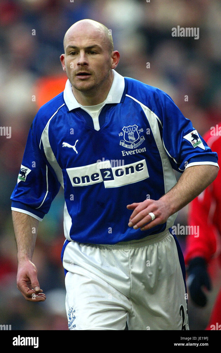 LEE CARSLEY EVERTON FC LIVERPOOL ANFIELD 23 February 2002 Stock Photo ...